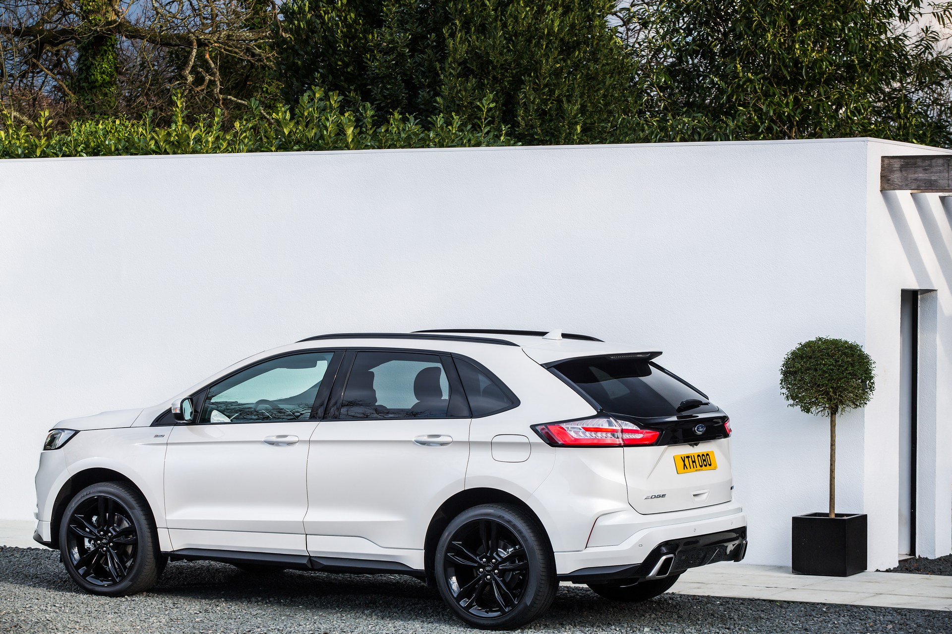 Ford-Edge-22-1 | Carzoom