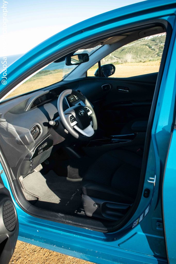 Toyota-Prius-PHV-(30) | Carzoom